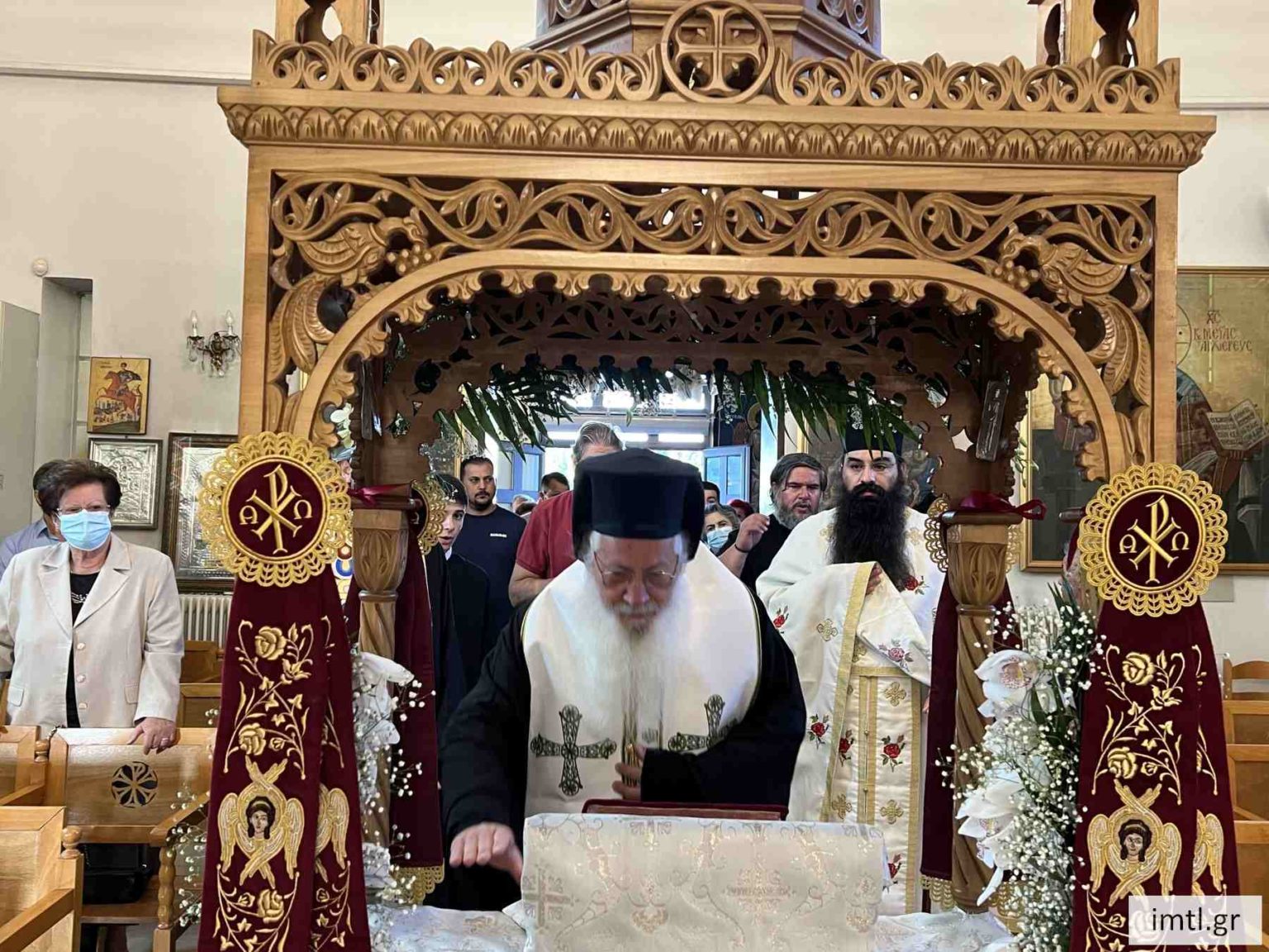 Το Ιερό Ευαγγέλιο από την Πόλη, στο Βύρωνα και στον Αγ. Γεώργιο της Ι.Μ ...