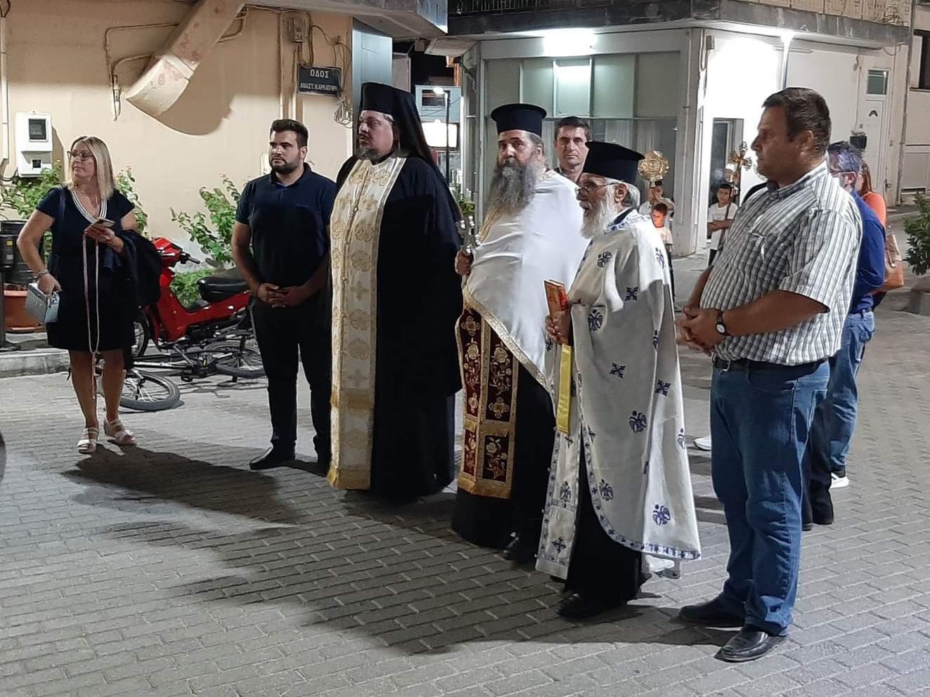 Πανηγυρικός Εσπερινός και Λιτανεία του Τιμίου Σταυρού στο Γυμνό ...