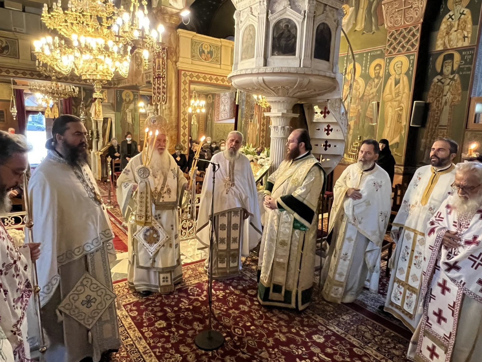 Η Βοιωτική Εκκλησία τίμησε τον ιδρυτή της Ευαγγελιστή Λουκά - Ορθοδοξία ...