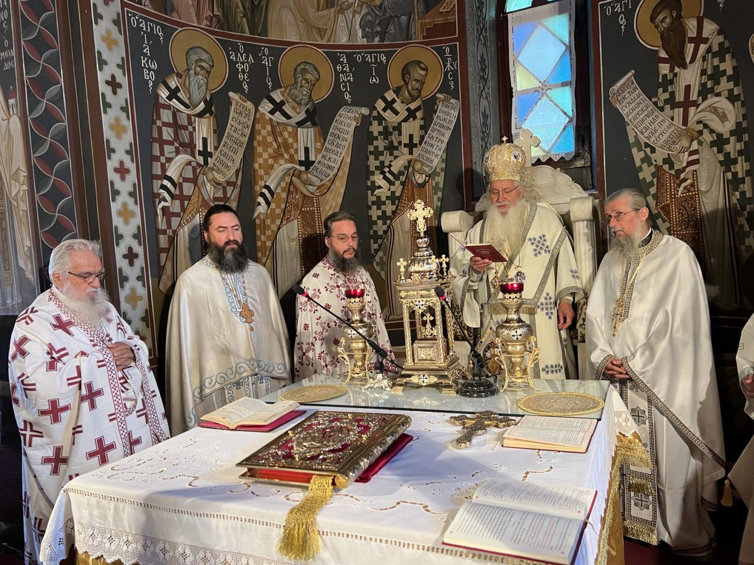 Η Βοιωτική Εκκλησία τίμησε τον ιδρυτή της Ευαγγελιστή Λουκά - Ορθοδοξία ...