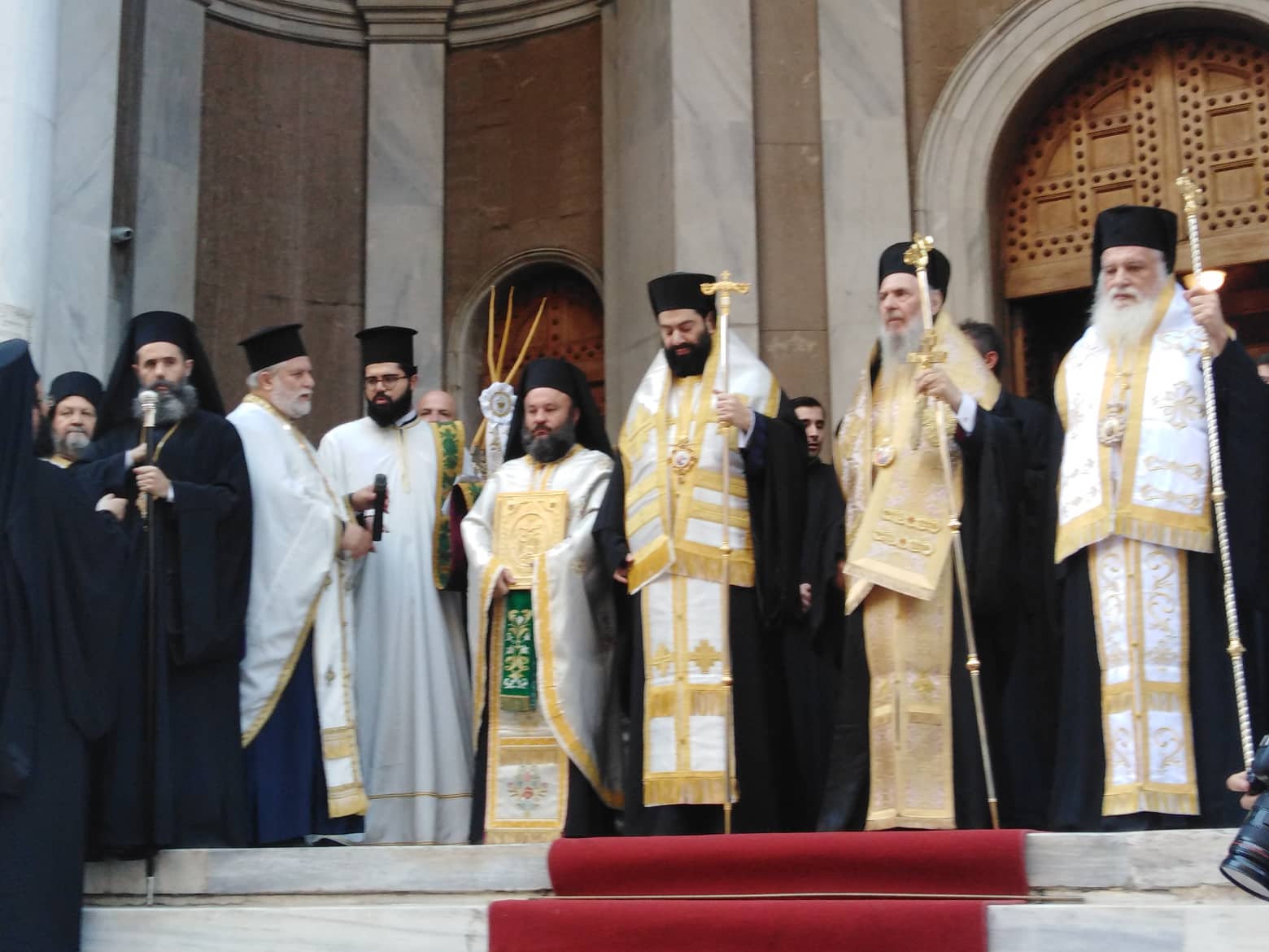 Ευλαβική προσευχή για τον Πολιούχο Αθηνών, Άγιο Διονύσιο τον Αρεοπαγίτη ...