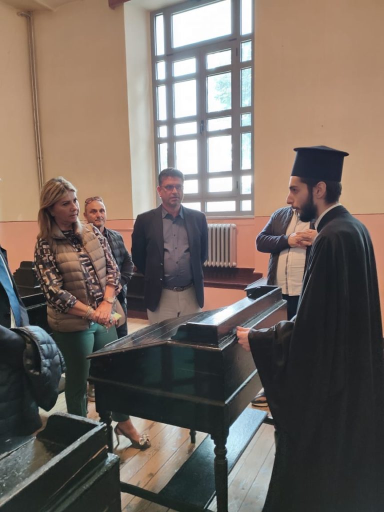 Συνέδριο στην Θεολογική Σχολή της Χάλκης παρουσία της Υφυπουργού ...