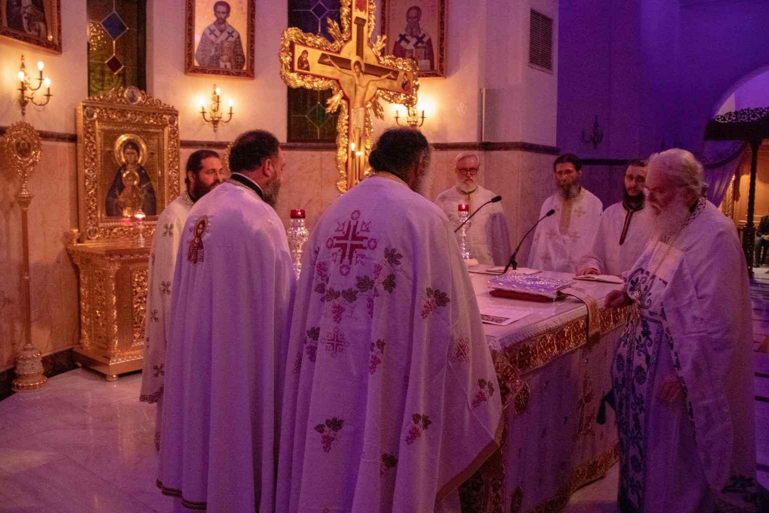 Ο Γέροντας Εφραίμ Βατοπαιδινός στην πρώτη Ιερά Αγρυπνία για τα ΔΗΜΗΤΡΙΑ ...