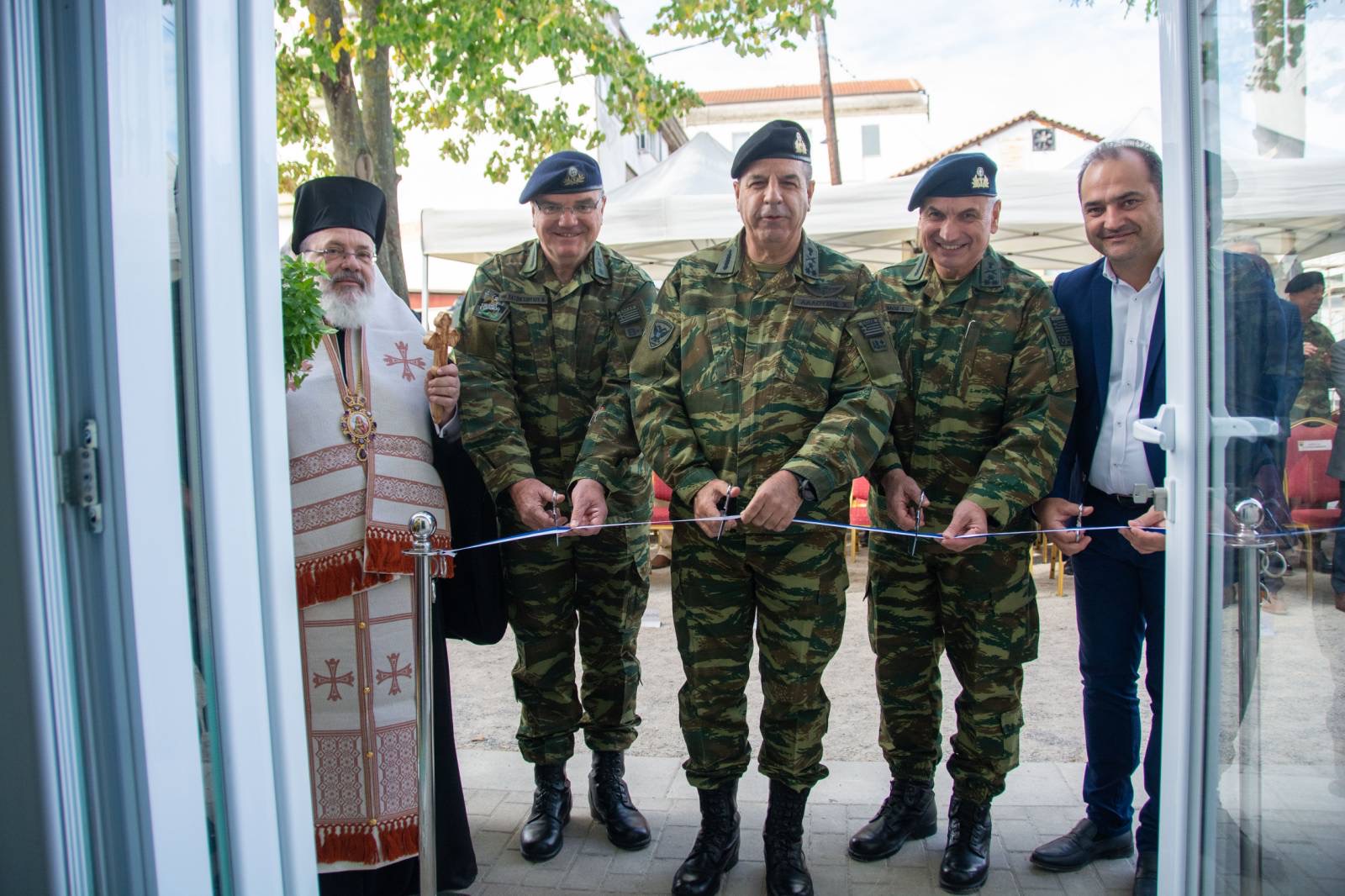 Μητροπολίτης Διδυμοτείχου και Αρχηγός ΓΕΣ στα εγκαίνια Στρατιωτικού ...