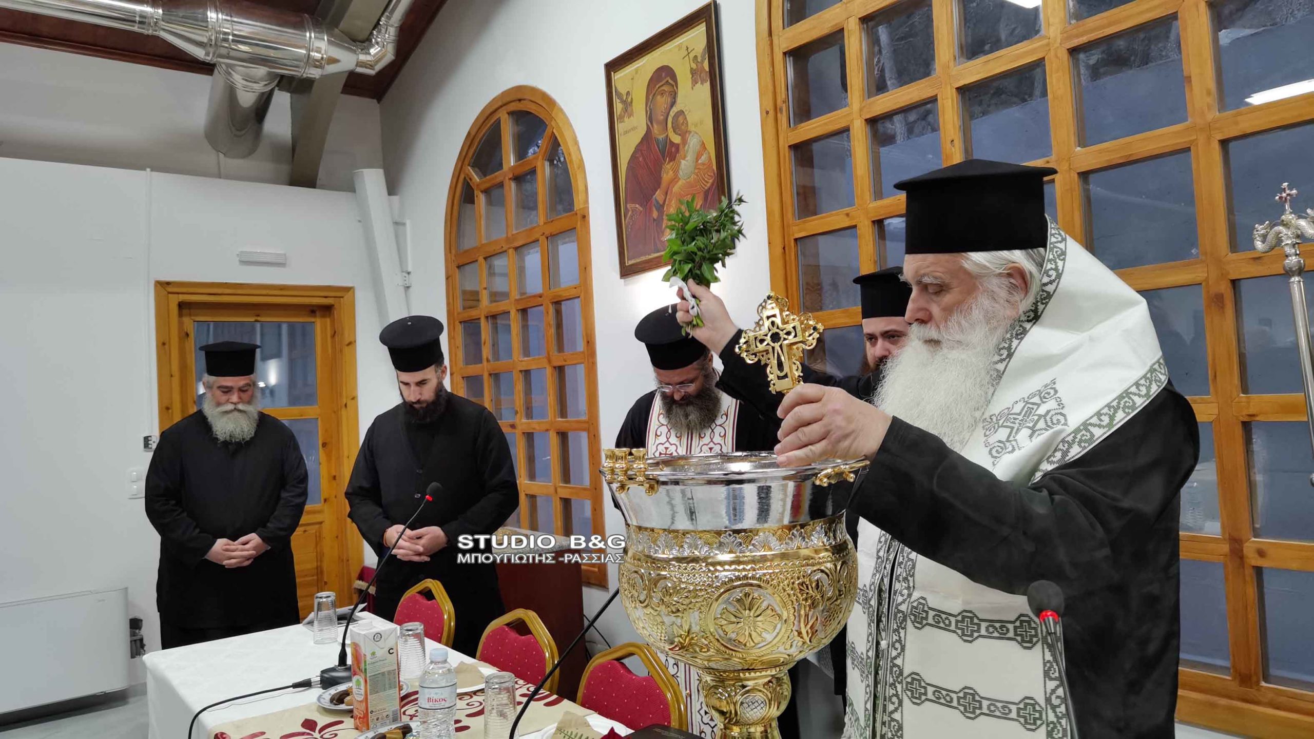 Αγιασμός για τη νέα ραδιοφωνική χρονιά στο σταθμό της Μητροπόλεως ...