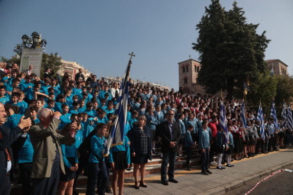 Procesiune cu moaștele Sf. Mc. Dimitrie şi Icoana Maicii Domnului ...