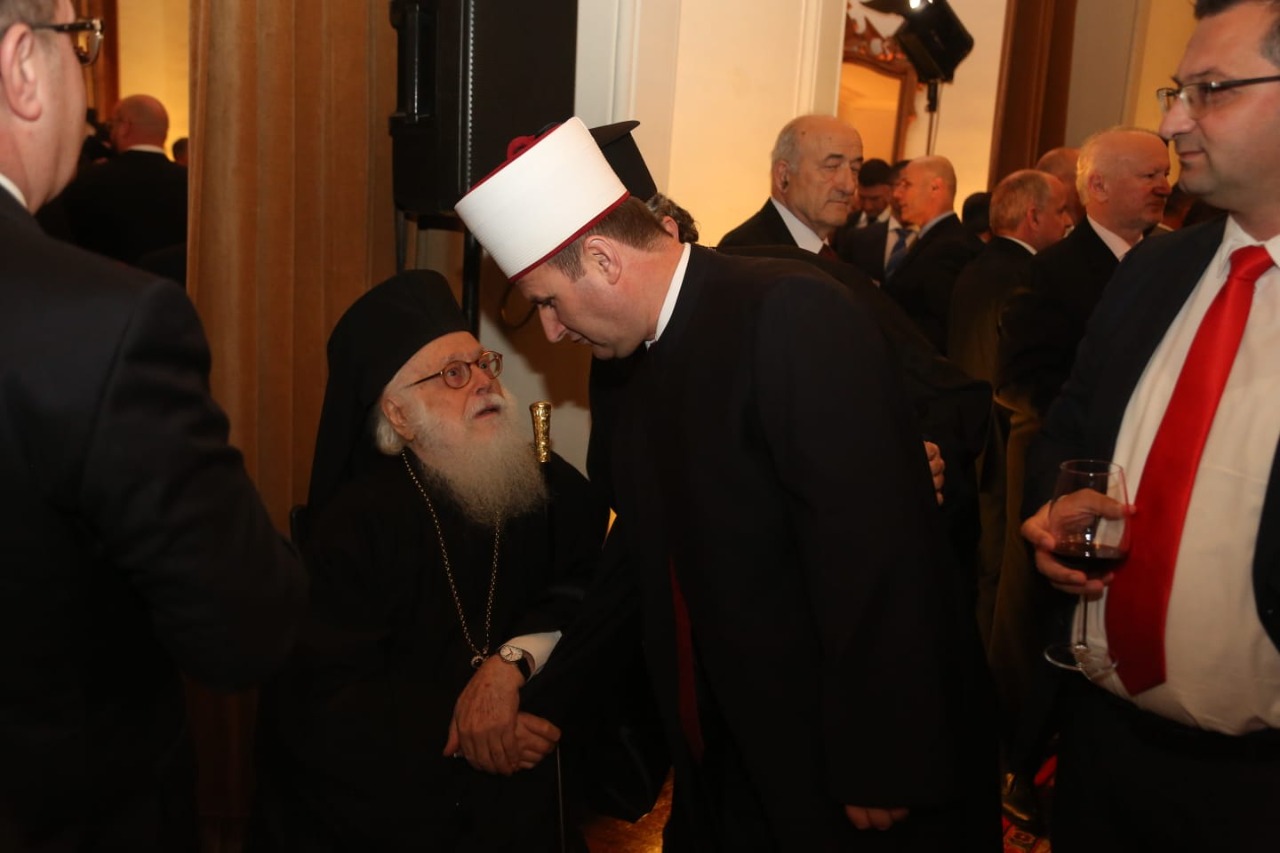 Ο Αρχιεπίσκοπος Αναστάσιος σε εκδήλωση για την 110η Επέτειο Διακήρυξης ...