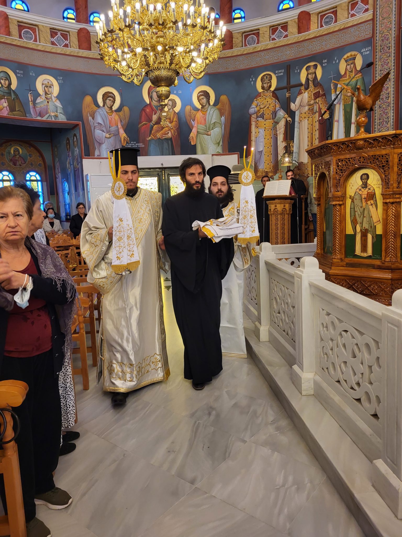 Χειροτονία Διακόνου από τον Μητροπολίτη Γλυφάδας (ΦΩΤΟ) - Ορθοδοξία ...