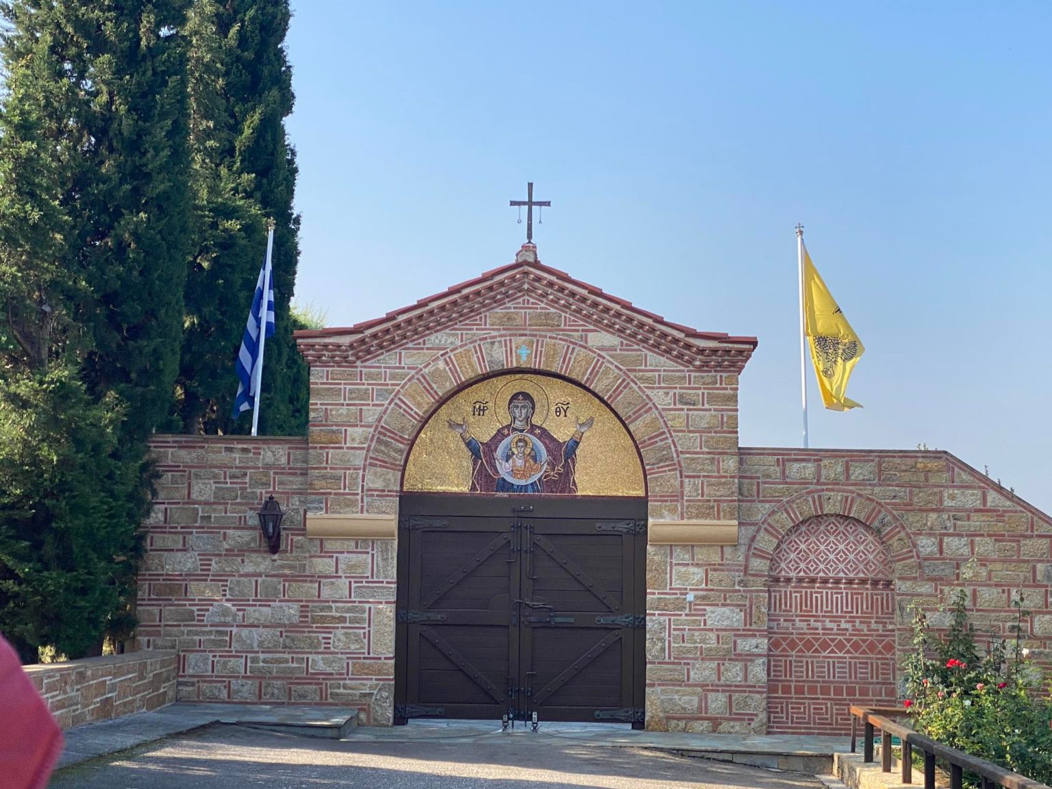 Σουρωτή: Λαϊκό προσκύνημα στην κάρα του Αγ. Αρσενίου (ΦΩΤΟ / ΒΙΝΤΕΟ ...