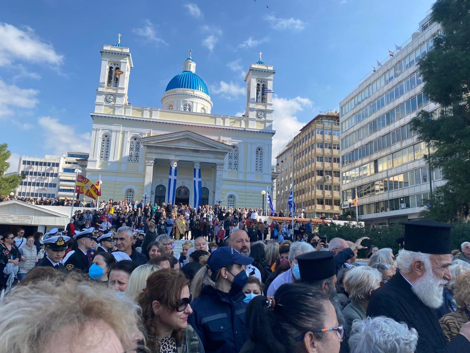 Tens of thousands venerate Holy Cincture of the Theotokos at Saint ...