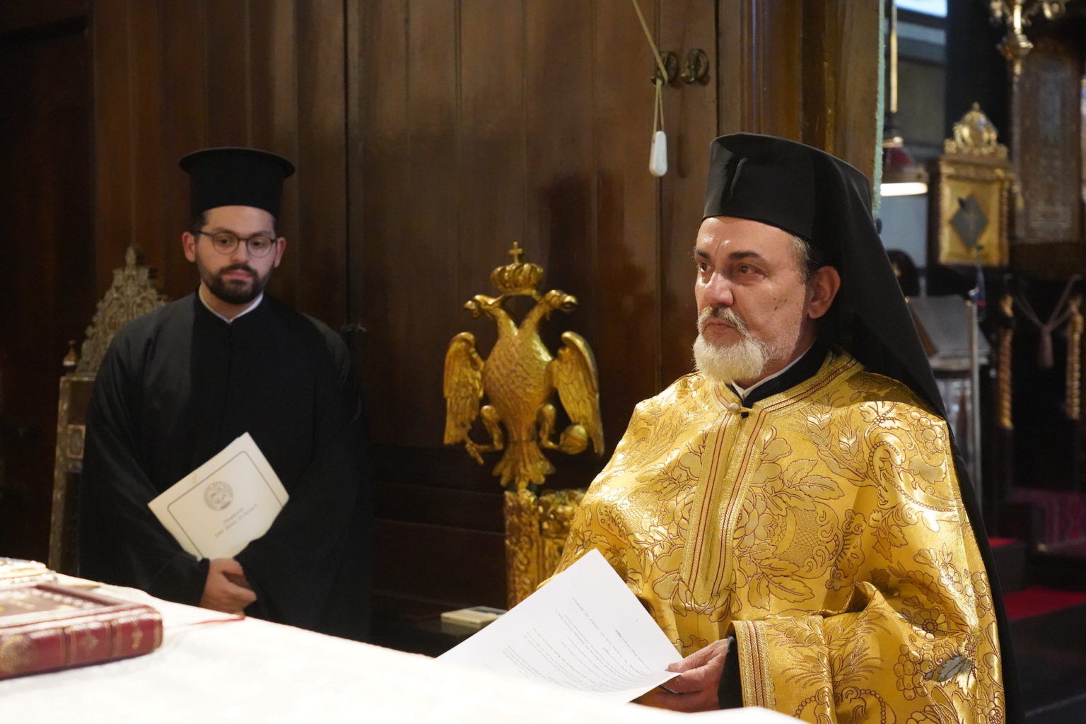 Ο Οικουμενικός Πατριάρχης συναντήθηκε με τους τρεις νέους βοηθούς ...