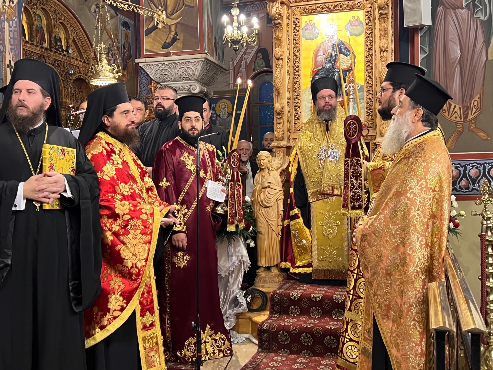 Συγκίνηση και υπερηφάνεια στο Αγρίνιο για το νέο Μητροπολίτη Αιτωλίας ...