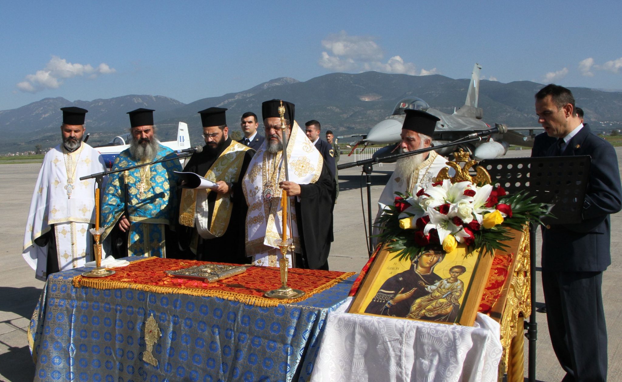Η εορτή της Πολεμικής Αεροπορίας στην Καλαμάτα - Ορθοδοξία News Agency