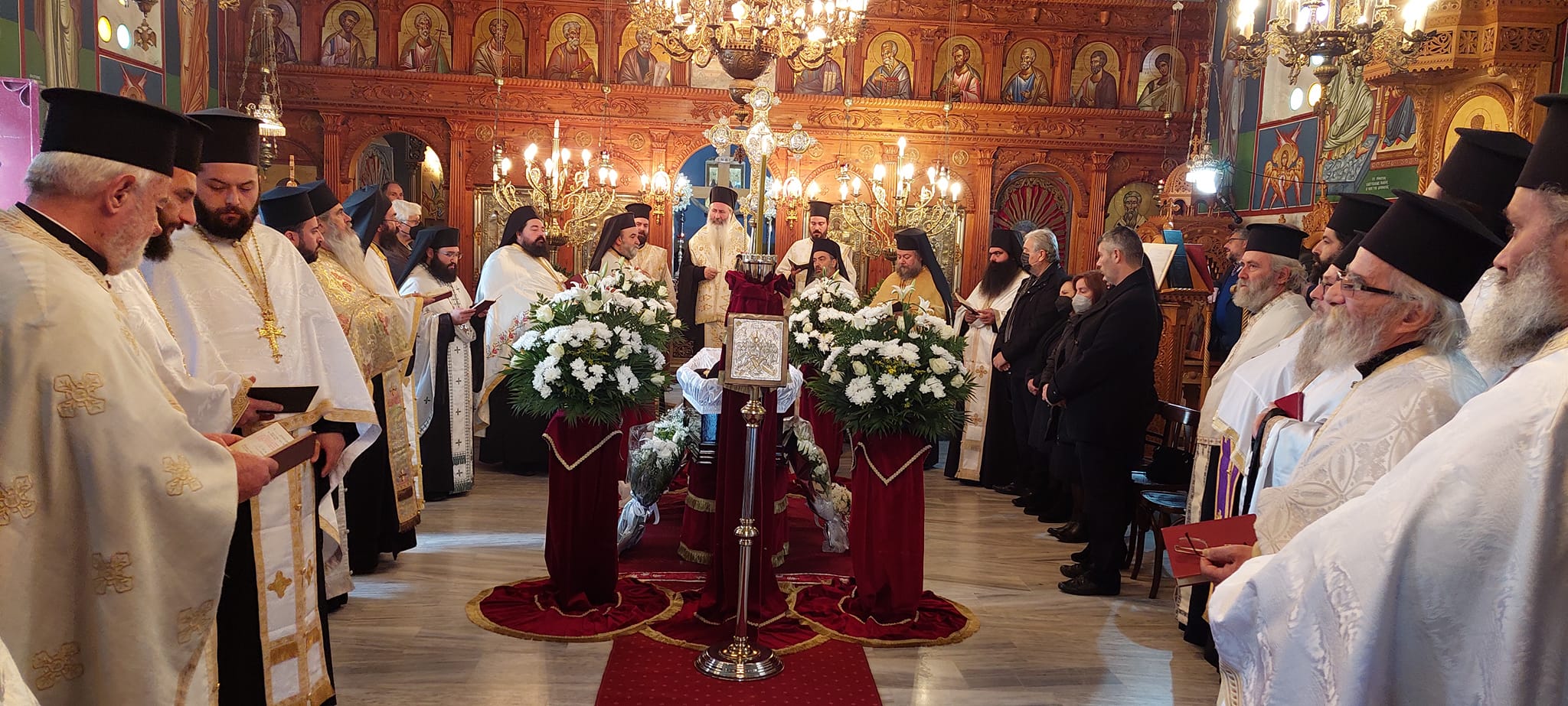 Η Εξόδιος Ακολουθία του Ηγουμένου της Μονής Θεμάτων, Αρχιμανδρίτη ...