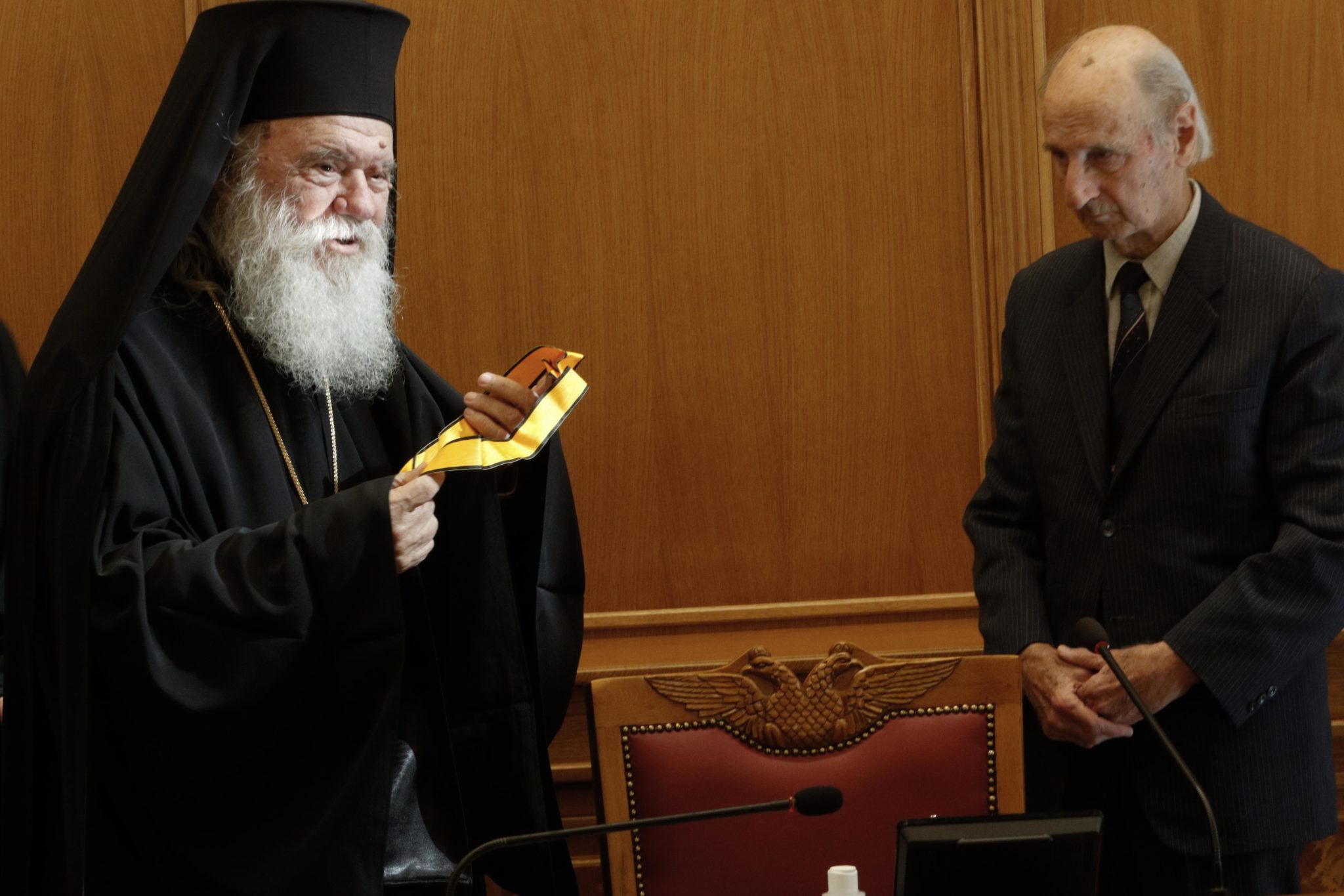 Η Ιερά Σύνοδος τίμησε τον Καθηγητή Νικόλαο Δ. Τριανταφυλλόπουλο ...