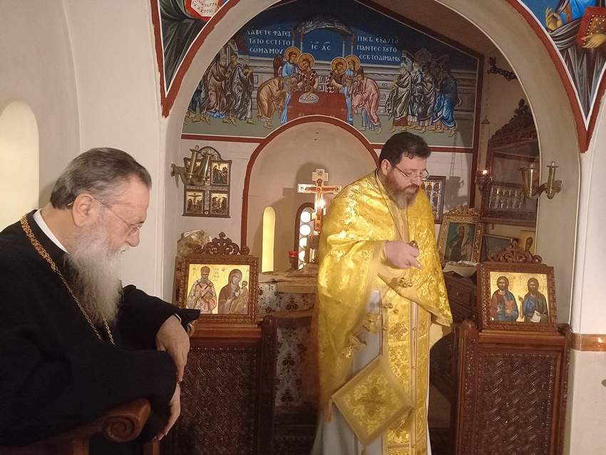 Ο Μητροπολίτης Κορίνθου στο ιστορικό Μητροπολιτικό Παρεκκλήσιο του ...