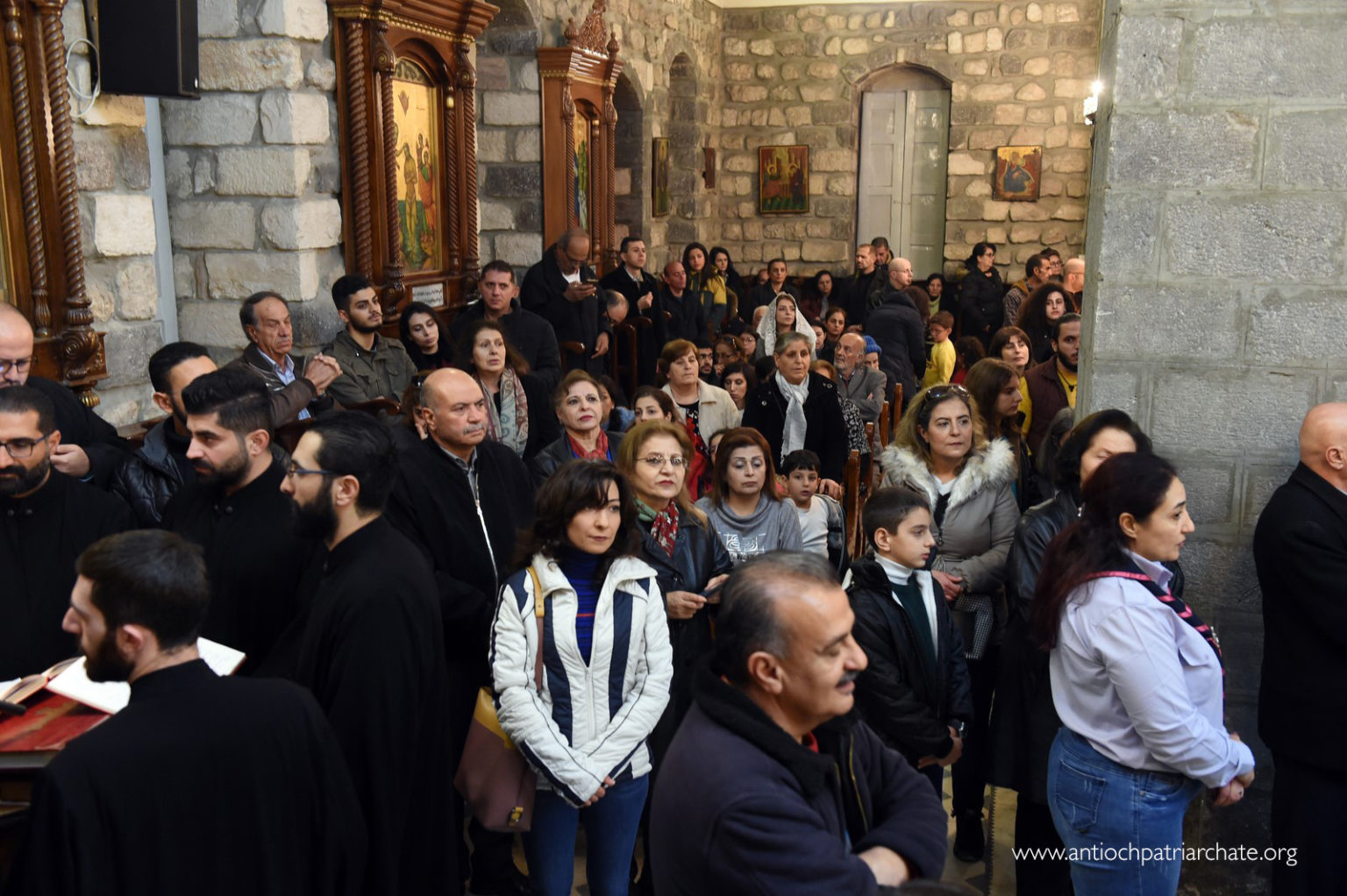 Δαμασκός: Λιτάνευση της εικόνας της Παναγίας Τριχερούσας - Ορθοδοξία ...