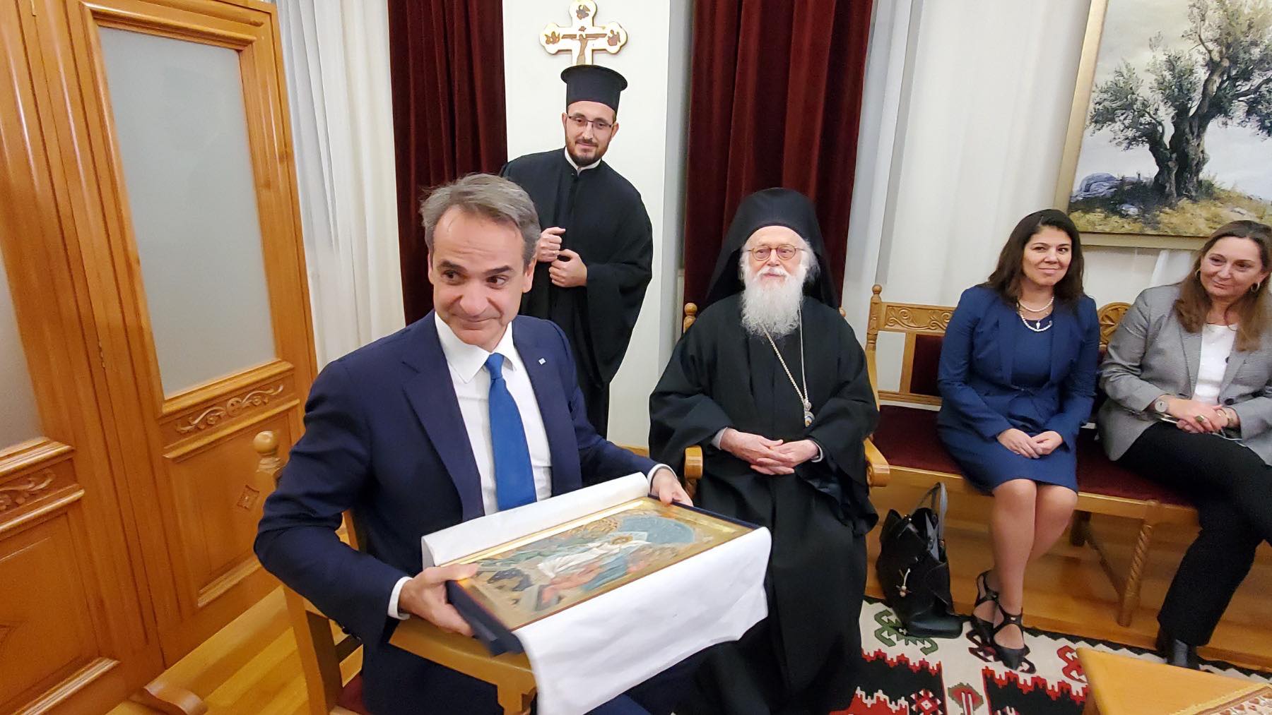 Η συνάντηση του Πρωθυπουργού με τον Αρχιεπίσκοπο Αλβανίας Αναστάσιο ...
