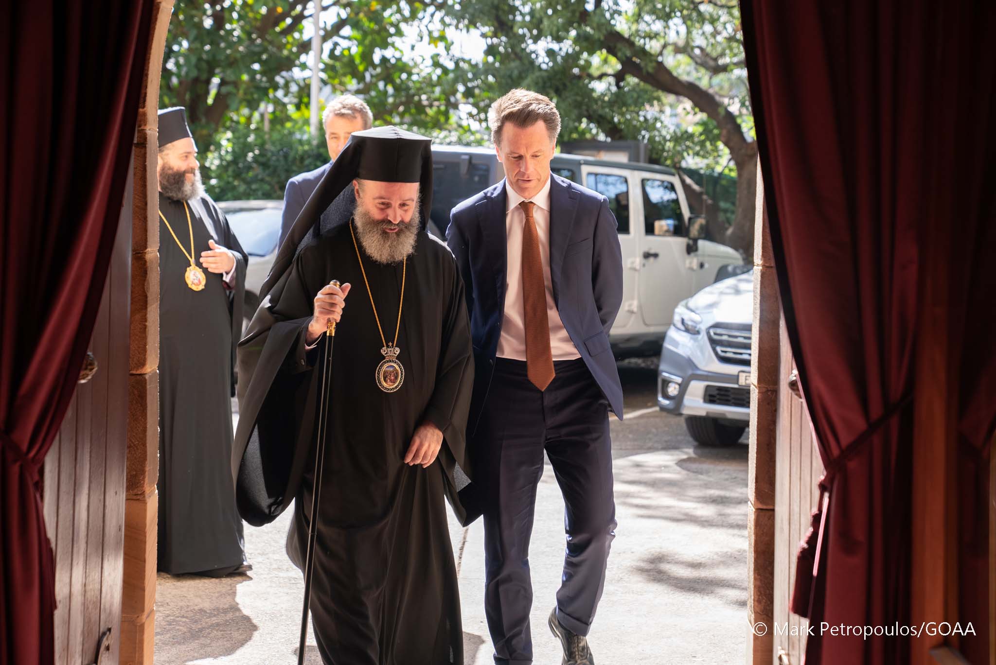 Ο αρχηγός της αντιπολιτευσης της Νέας Ν. Ουαλίας στον Αρχιεπίσκοπο ...