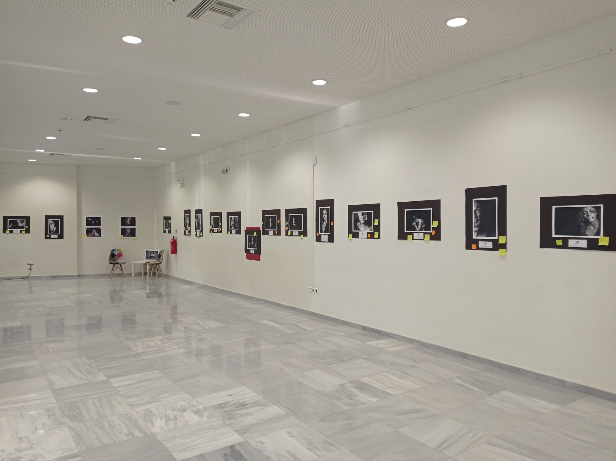 Έκθεση φωτογραφίας με θέμα την ενδοοικογενειακή βία: «Γεννηθήτω Φως ...