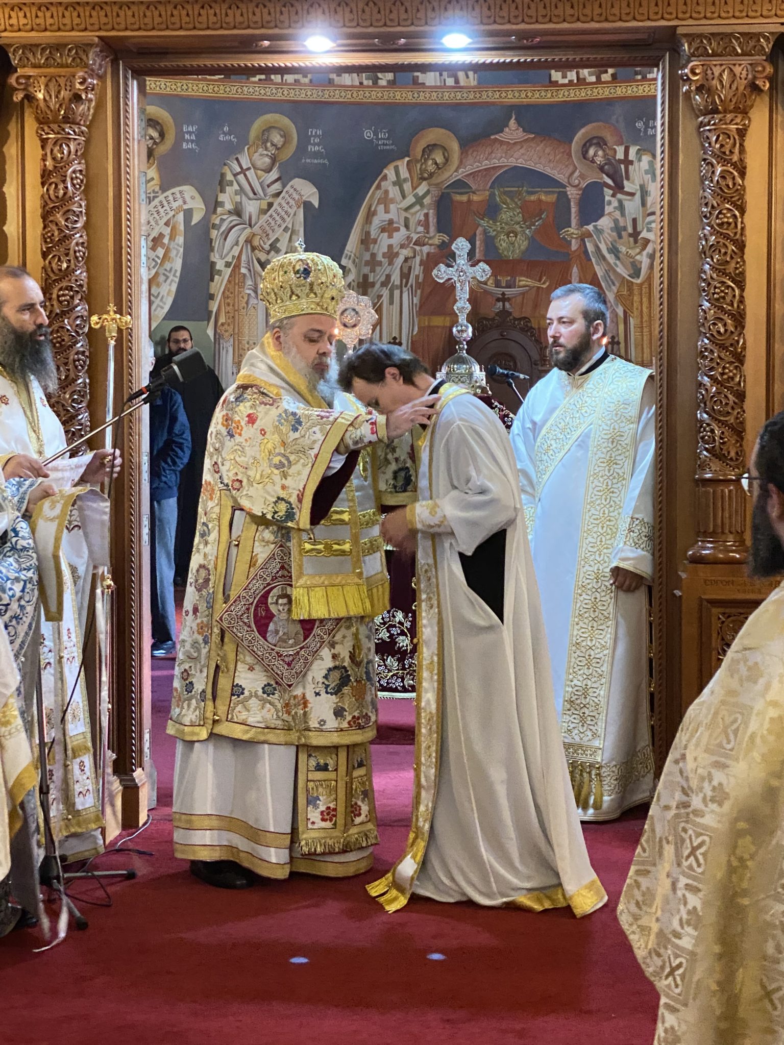 Χειροτονία Πρεσβυτέρου στην Ιερά Μονή Αγίου Γεωργίου Κοντού στη Λάρνακα ...