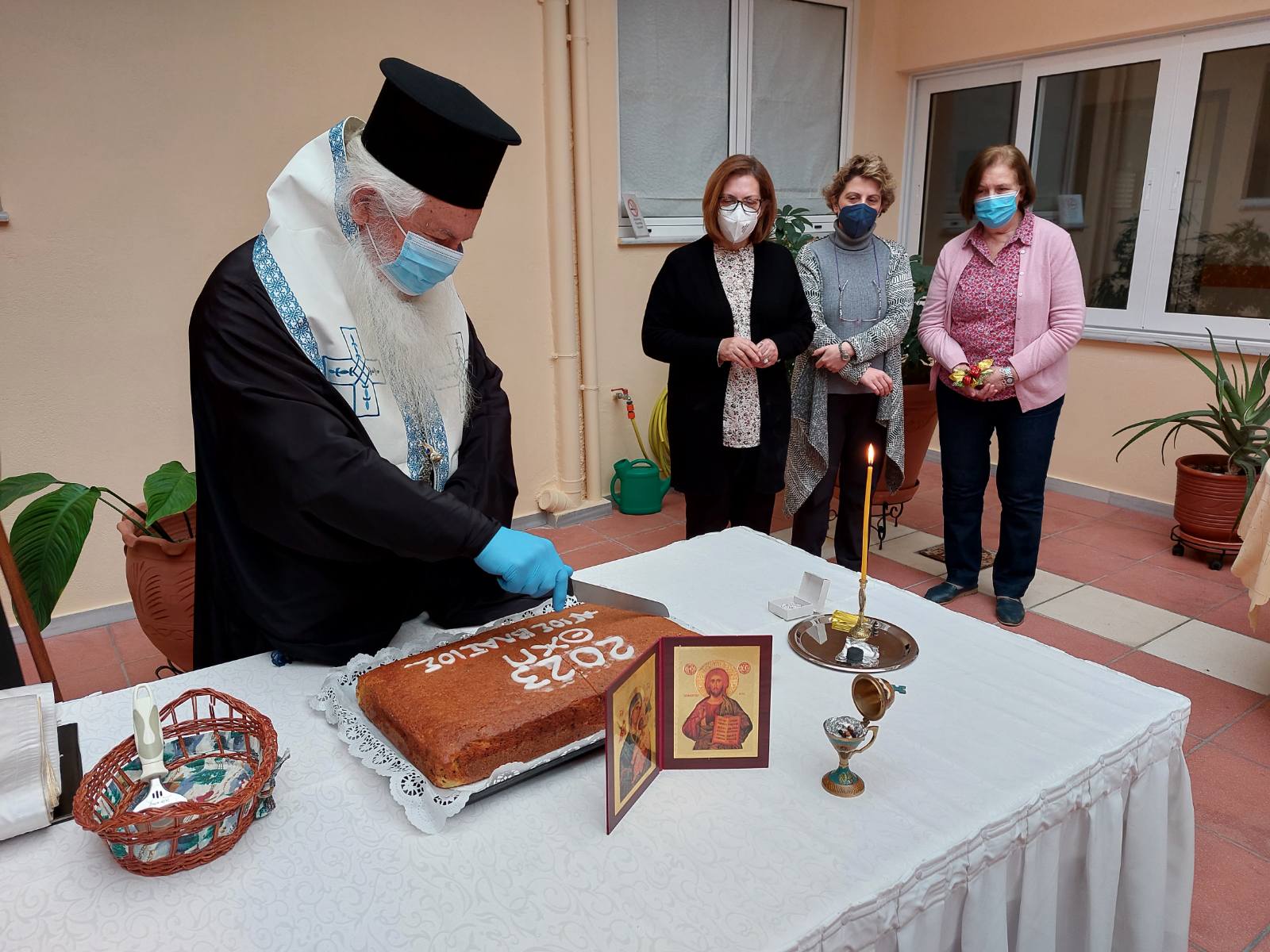 Ο Μητροπολίτης Θηβών στο Θεραπευτήριο Χρονίως Πασχόντων «Ο ΑΓΙΟΣ ...