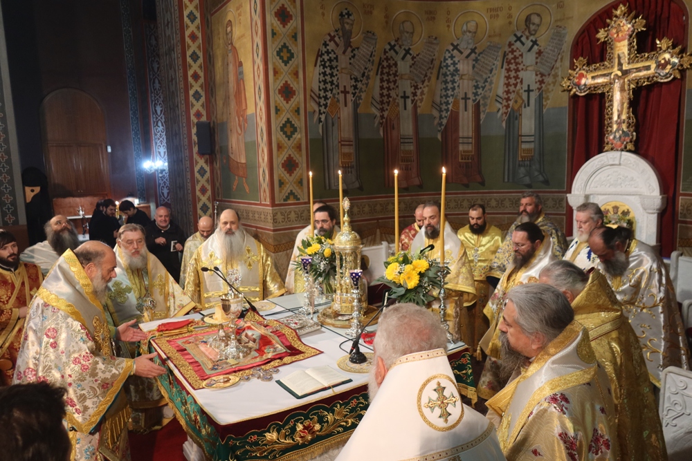 Πολυαρχιερατικό Συλλείτουργο στην Καρδίτσα για τα ονομαστήρια του ...
