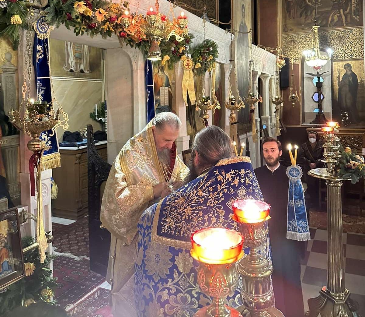 Η Σύναξη των μελών της Αγίας Οικογενείας του Μεγάλου Βασιλείου στον Ι.Ν ...