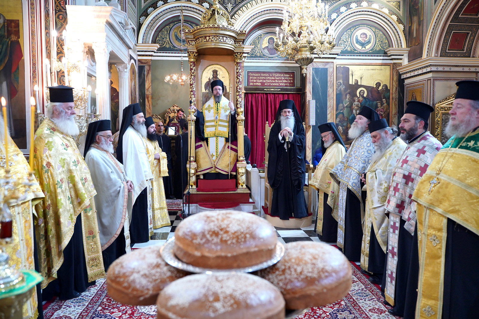 Ο Αιτωλίας και Ακαρνανίας στον Πειραιά από όπου ξεκίνησε την ιερατική ...