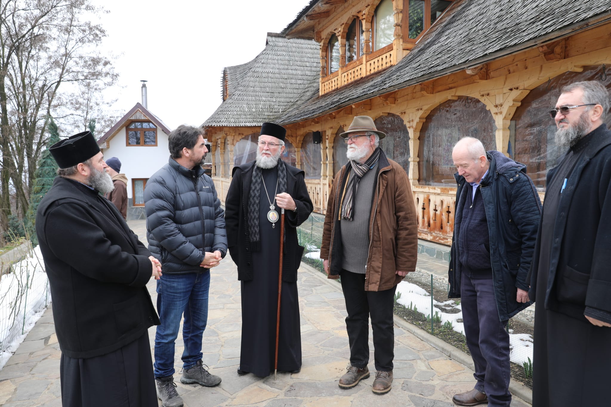Episcopul Maramureşului, vizită pe şantierul Catedralei Episcopale din ...