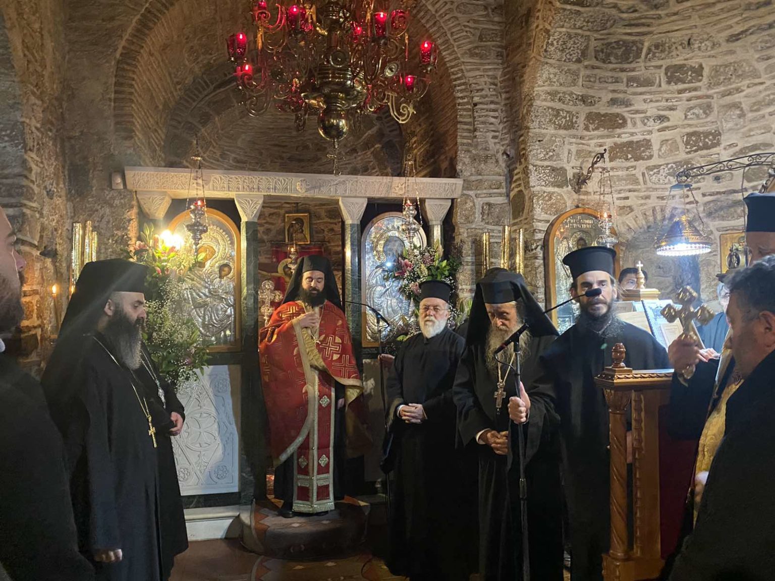 Η εορτή του Αγίου Χαραλάμπους στην Ιερά Μητρόπολη Καρυστίας και Σκύρου ...