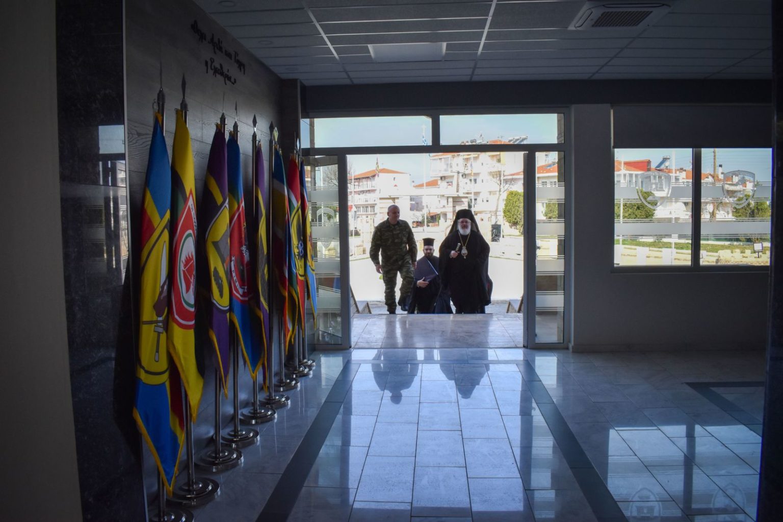 Επίσκεψη του Μητροπολίτη Διδυμοτείχου στον νέο Διοικητή της 16ης ...