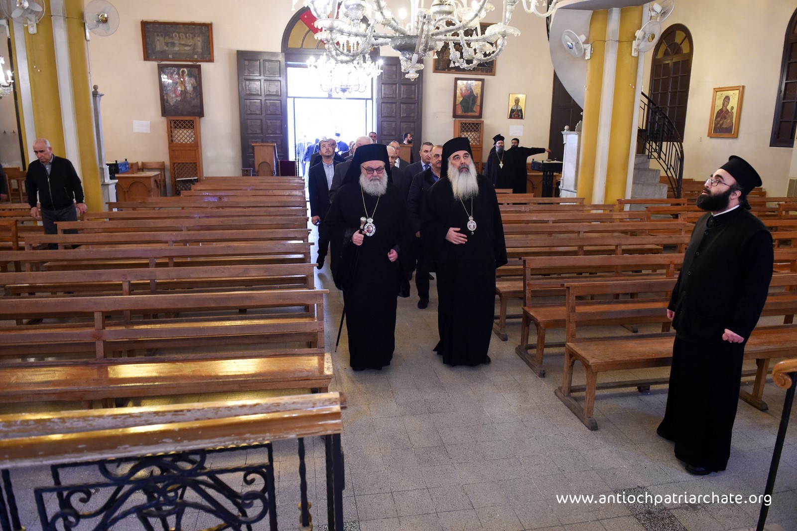 Τη "λαβωμένη" από τον Εγκέλαδο Λατάκια επισκέφθηκε ο Πατριάρχης ...