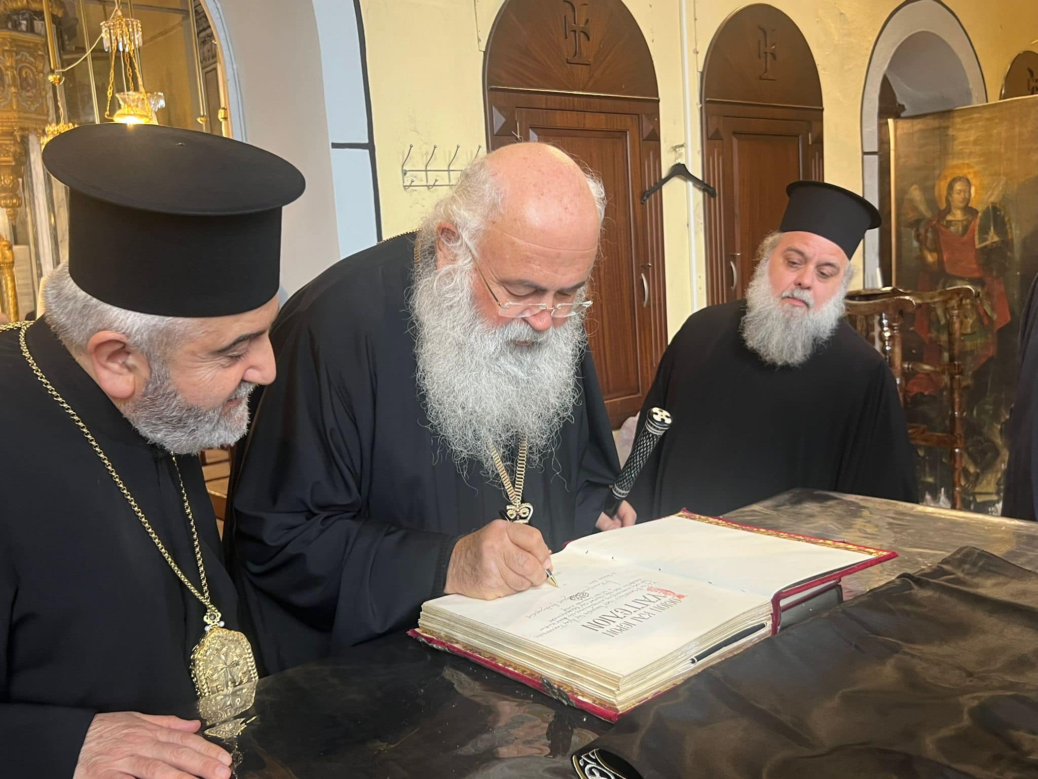Ο Αρχιεπίσκοπος Κύπρου στη Μητρόπολη Δέρκων - Τελευταίος σταθμός στην ...