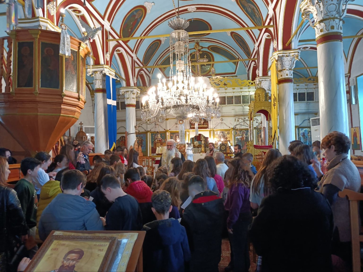 Μαθητές του 3ου Δημοτικού Σχολείου Μύρινας έψαλλαν στην Ακολουθία των ...