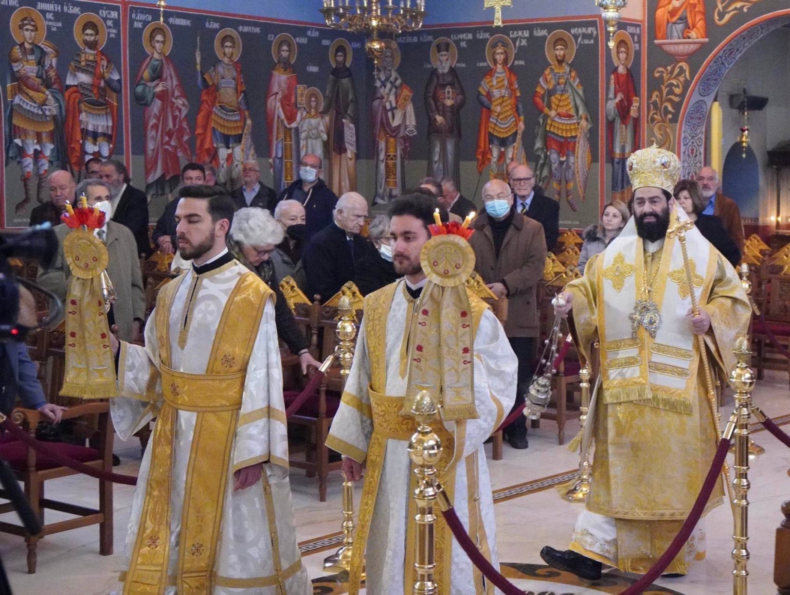 Ευρίπου Χρυσόστομος: Όλοι μας έχουμε ως μάνα την Παναγία - Ορθοδοξία ...