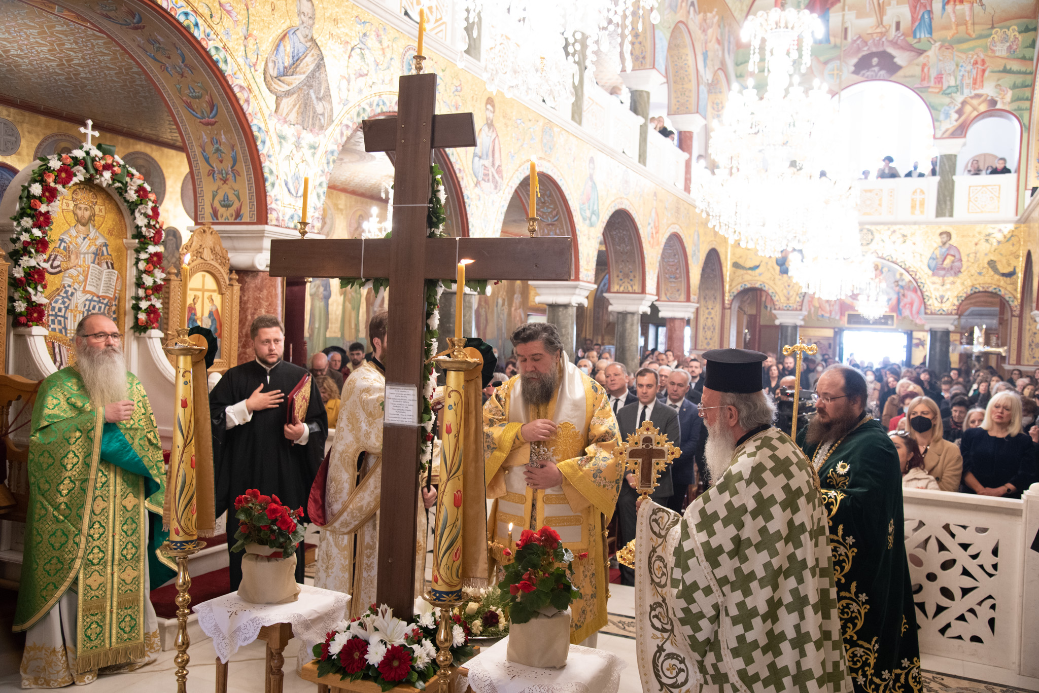 Σερρών Θεολόγος: «Ελπίδα αναστάσεως έχουν όσοι σταυρώνουν εντός τους ...