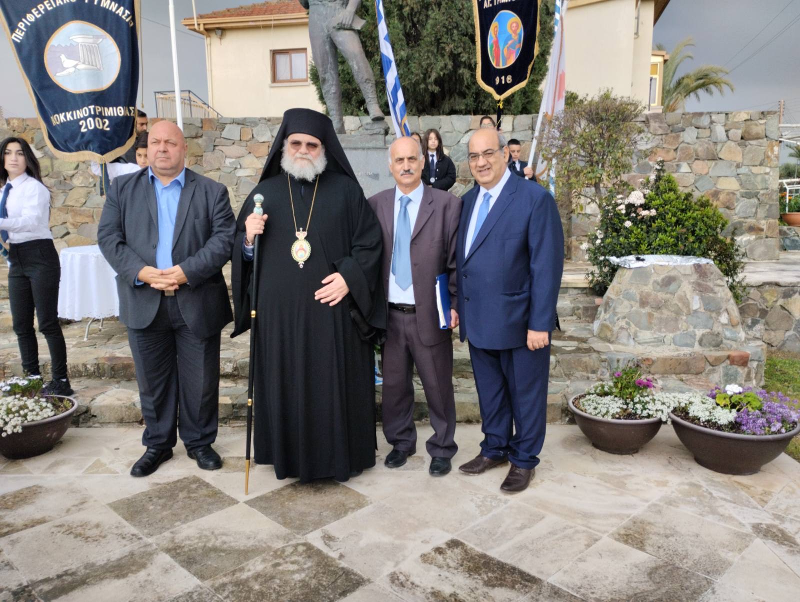 Μνημόσυνο για τον ήρωα Ευαγόρα Παλληκαρίδη από τον Μητροπολίτη Ταμασού ...