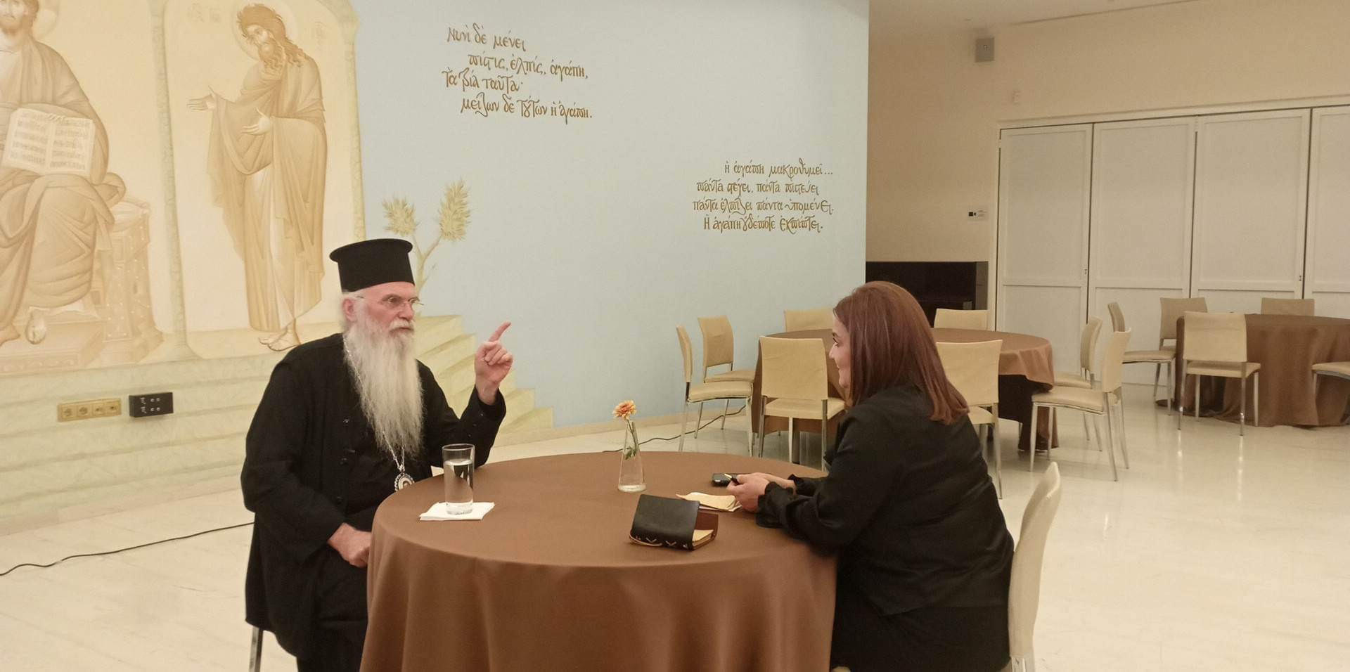 Ο Μεσογαίας και Λαυρεωτικής Νικόλαος μιλά για τον Σταυρό και τα πάθη ...