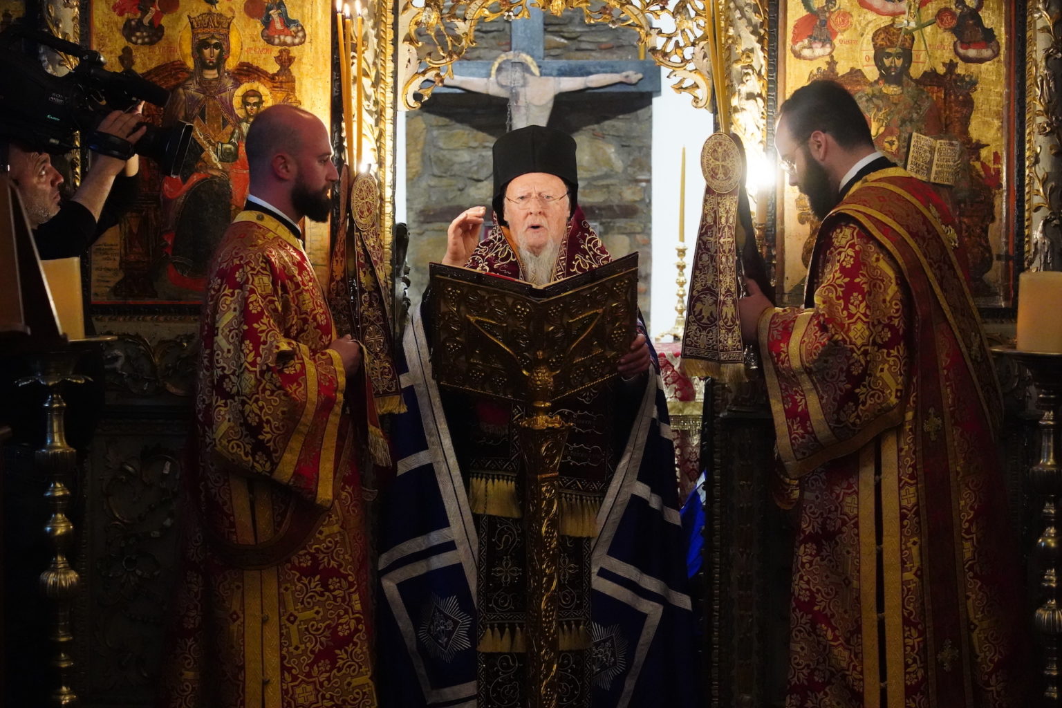 Η Ακολουθία των Παθών του Κυρίου στο χωριό του Πατριάρχη στην Ίμβρο ...