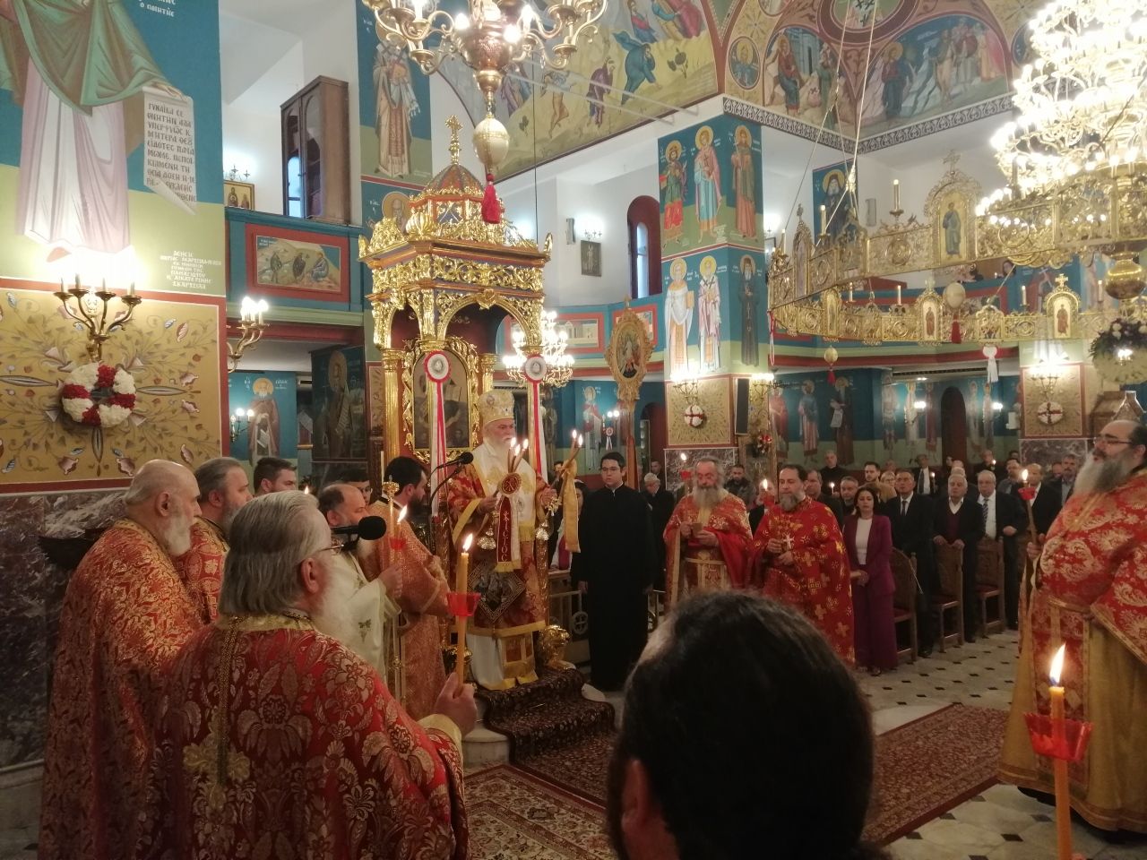 Καλαβρύτων Ιερώνυμος: Η Ανάσταση του Κυρίου μαζί με τη σταυρική Του ...