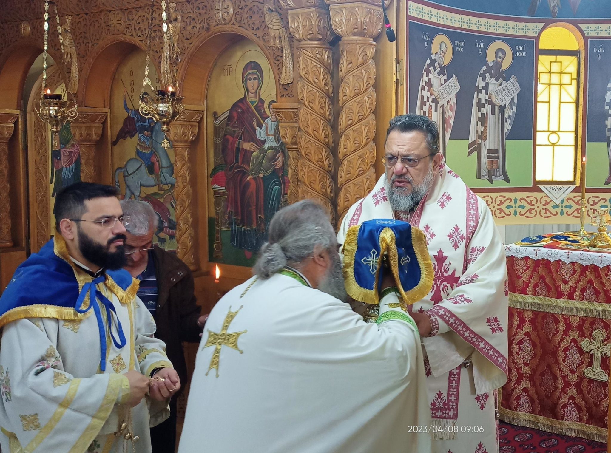 Ο Μεσσηνίας Χρυσόστομος στο Κοιμητήριο της Μεσσήνης - Ορθοδοξία News Agency