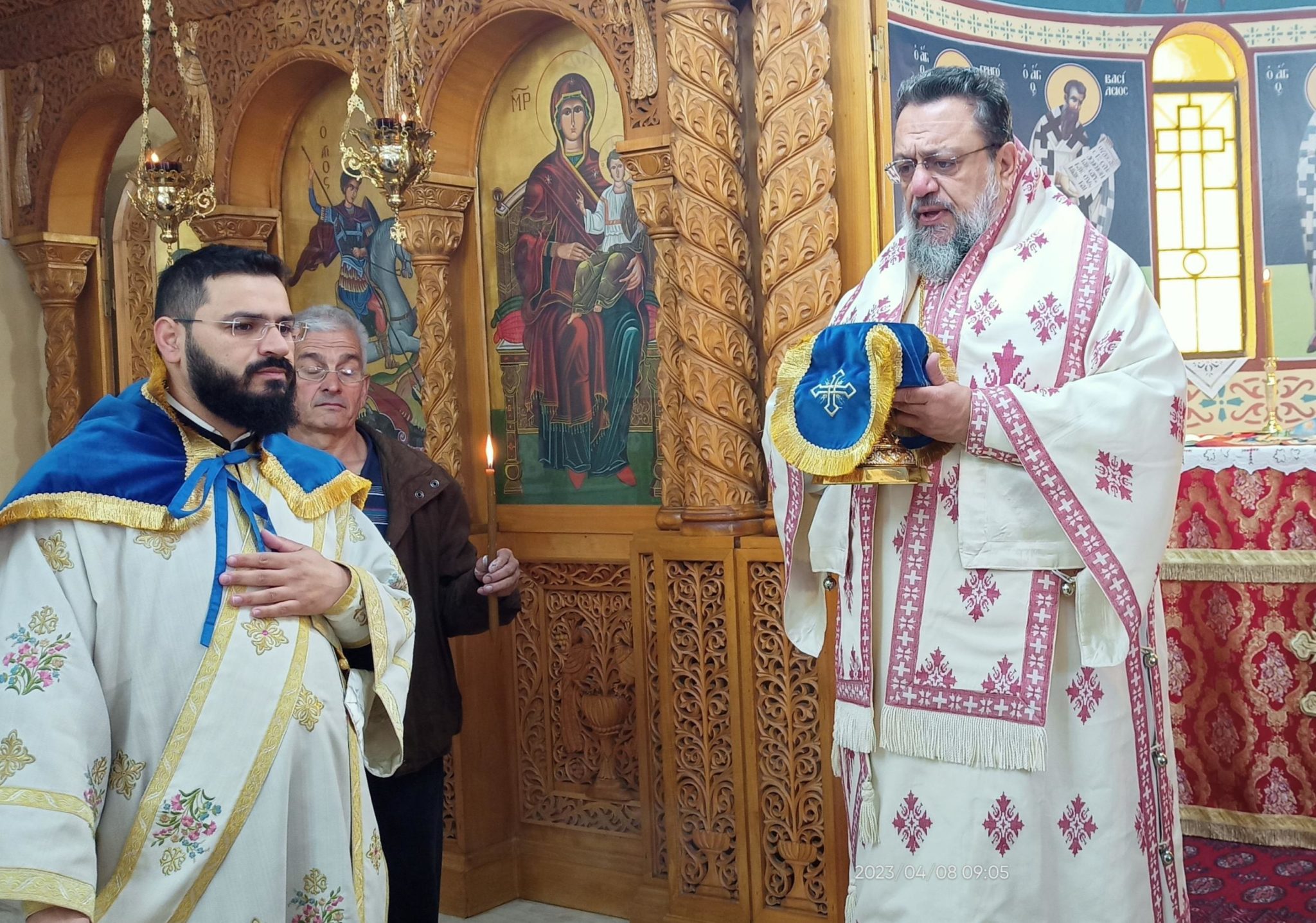 Ο Μεσσηνίας Χρυσόστομος στο Κοιμητήριο της Μεσσήνης - Ορθοδοξία News Agency