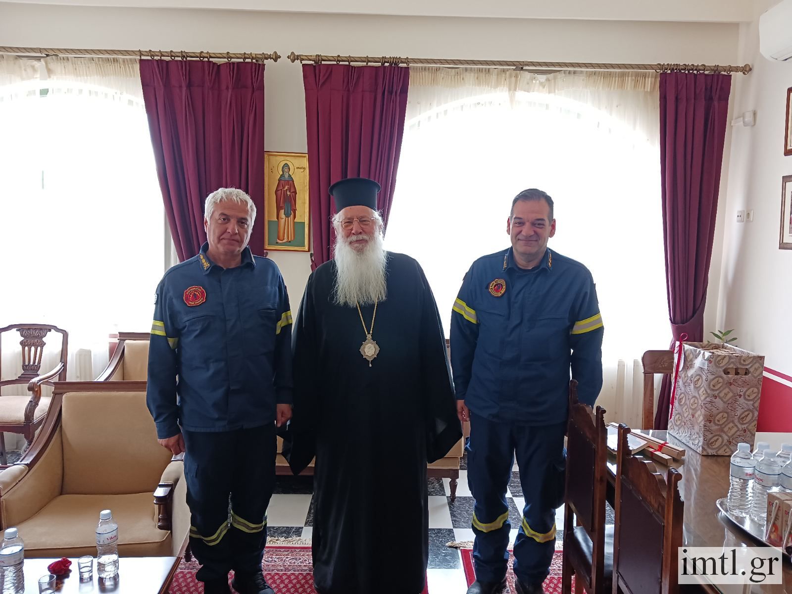 Επίσκεψη του νέου Διοικητή της ΠΥ Βοιωτίας στον Μητροπολίτη Θηβών ...