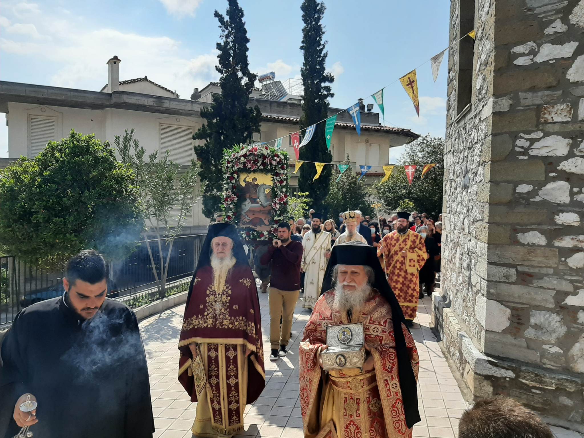 Κυριακή του Θωμά και εορτή του Αγίου Γεωργίου στην Ιερά Μητρόπολη ...