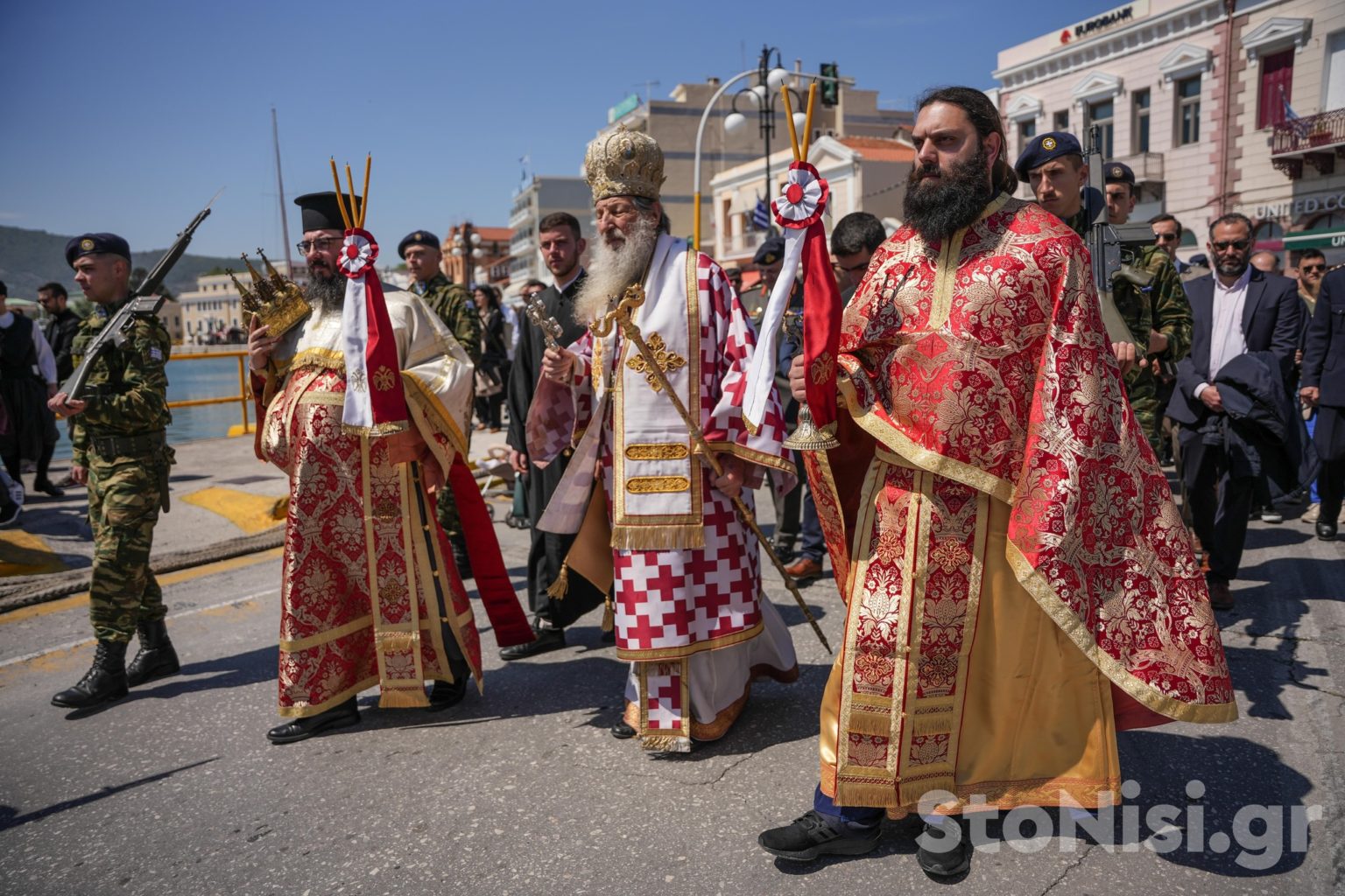 Η Μυτιλήνη γιόρτασε τον Πολιούχο της - Λιτανεία του Ιερού Λειψάνου του ...