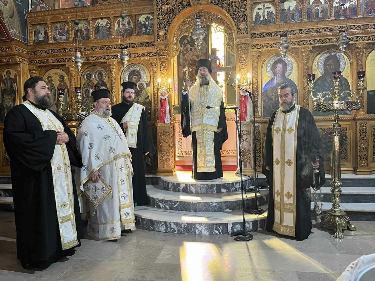 Ο Μητροπολίτης Πρόδρομος στον Ιερό Ναό των Αγίων Τεσσάρων Μαρτύρων ...