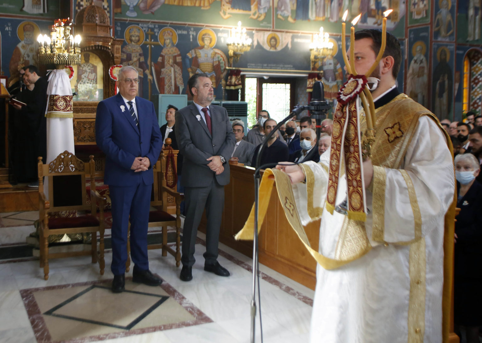 Ο Τάκης Θεοδωρικάκος στον πανηγυρίζοντα Ιερό Ναό Αγίου Θεράποντα ...