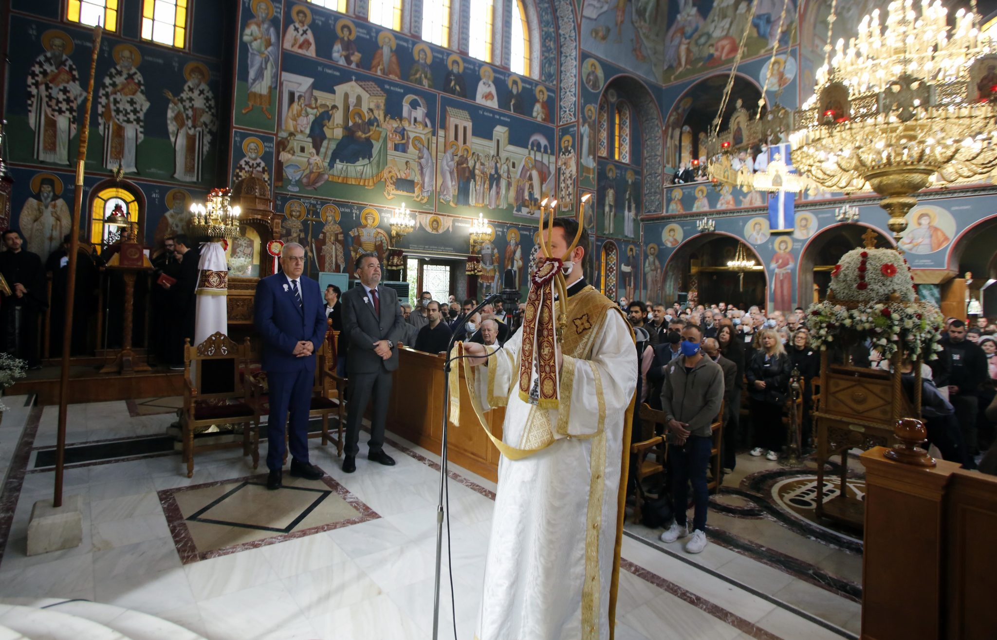 Ο Τάκης Θεοδωρικάκος στον πανηγυρίζοντα Ιερό Ναό Αγίου Θεράποντα ...
