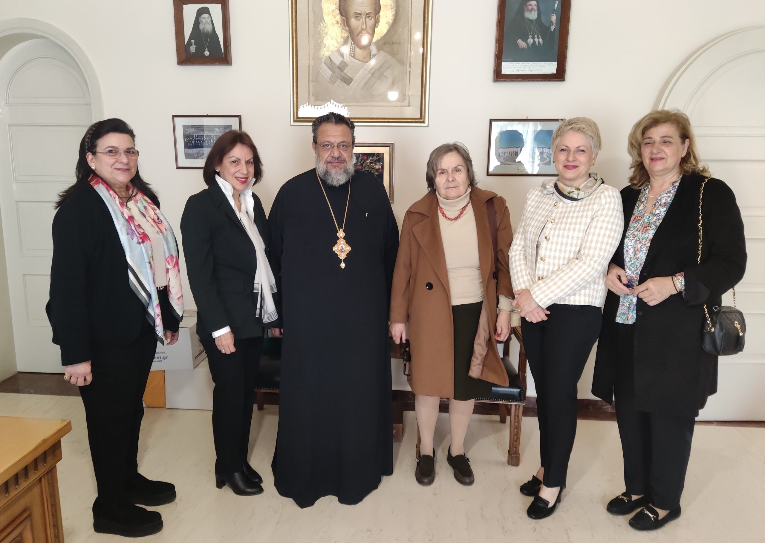 Στον Μητροπολίτη Μεσσηνίας ο Σύλλογος Κυριών Καλαμάτας - Ορθοδοξία News ...